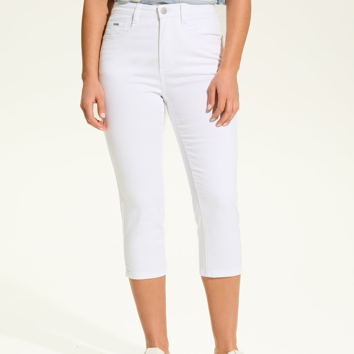 Suzanne Capri, White – French Dressing Jeans Inc.